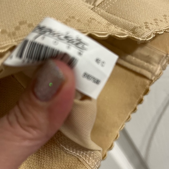 exquisite design | Intimates & Sleepwear | Full Coverage Bra 42 C ...